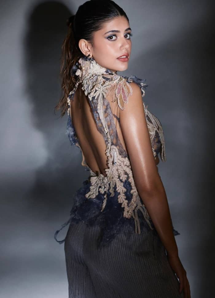 Sanjana Sanghi Stuns in Bold Backless Crop-Top And Grey Pants, See Pics
