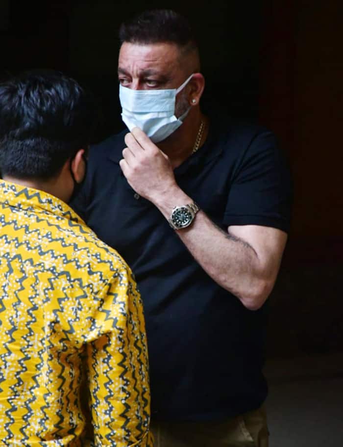 Sanjay Dutt Spotted in Mumbai as He Gets His Hair, Beard Done