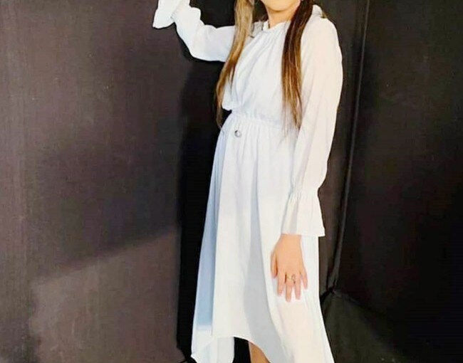 Sapna Chaudhary Looks Hot