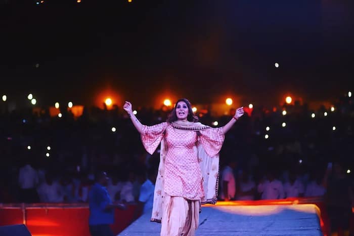 Sapna Choudhary Looks Hot AF as She Flaunts Her Dance Moves