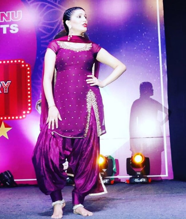 Sapna Choudhary Looks Drop dead Gorgeous in latest Instagram Pictures