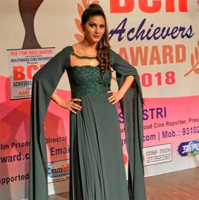 Haryanvi Sensation Sapna Choudhary Looks Sexy Diva in Her Latest Photoshoot