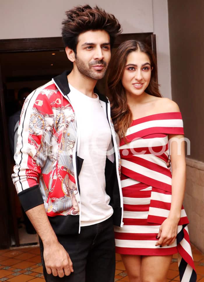 Sara Ali Khan And Kartik Aaryan's Mushy Picture