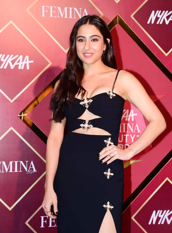 Sara Ali Khan is The Hottest Diva as She Dazzles in Black Thigh-High ...