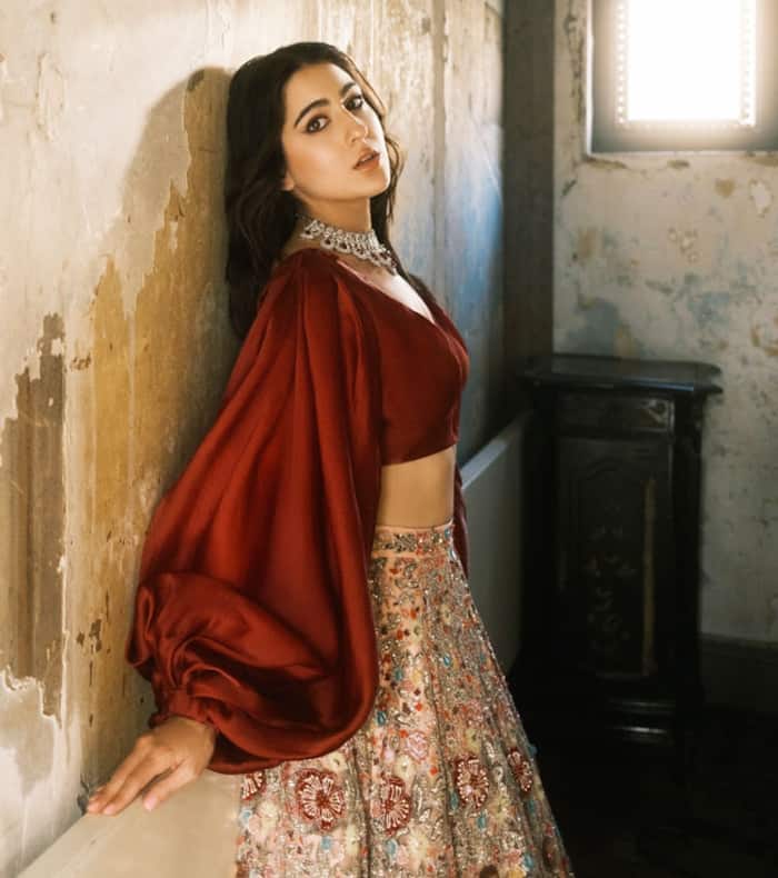 Sara Ali Khan Exudes Glamour And Grace in Her New Photoshoot, Slays in ...