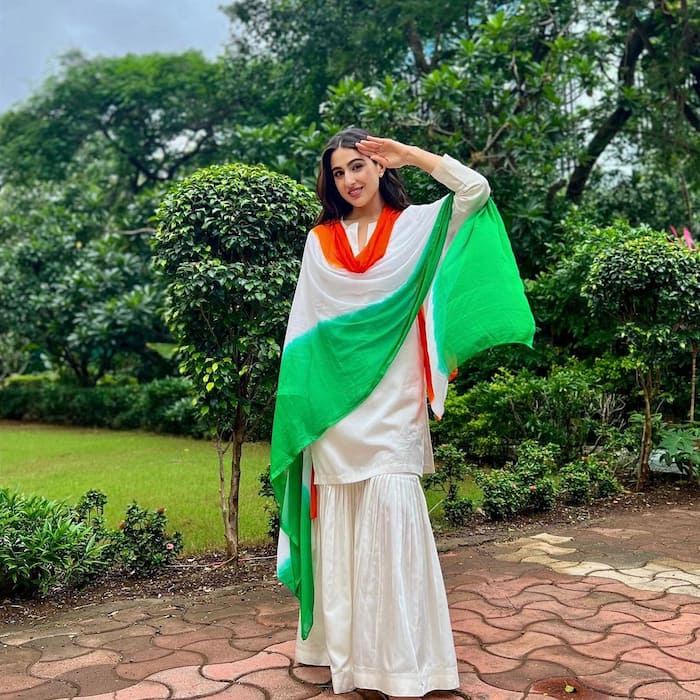Happy 77th Independence Day: Zeenat Aman, Urfi Javed, Sara Ali Khan ...