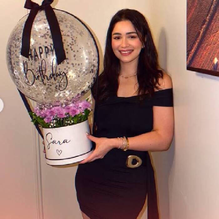 Sara Tendulkar looks super glamorous in a black dress at her birthday bash, Arjun Tendulkar's ...