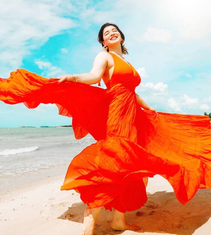 Sara Tendulkar looks like a model on her Instagram feed