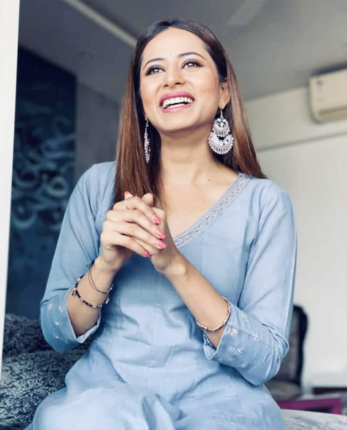 Sargun Mehta Hot And Sexy Look