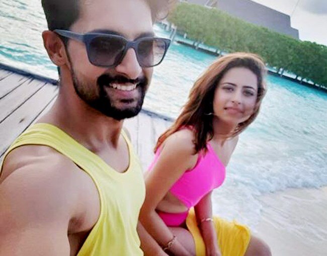 Sargun Mehta, Ravi Dubey Vacay in Maldives