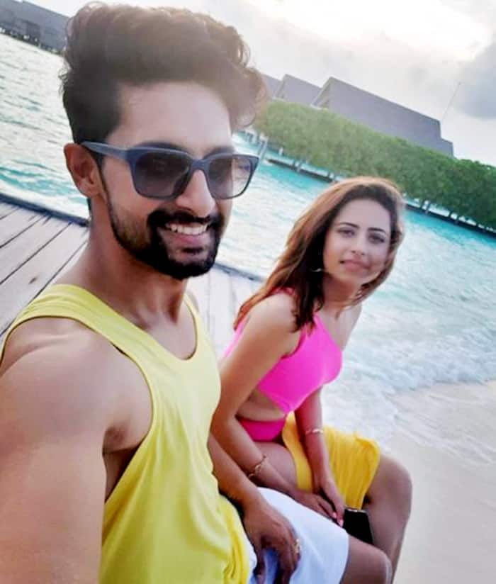 Sargun Mehta, Ravi Dubey’s Romantic Vacay in Maldives Will Motivate You to Hit The Beach
