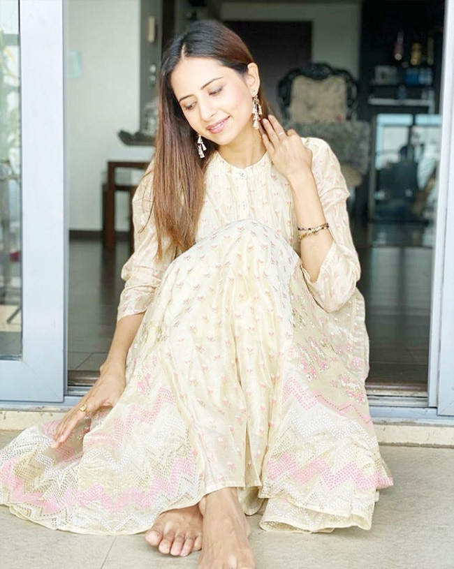 Sargun Mehta Looks Stunning