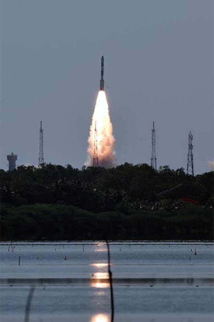 ISRO creates record: Successfully launches PSLV-C34 with 20 satellites ...