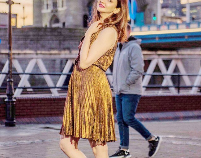 Saumya Tandon sun kissed picture in golden dress