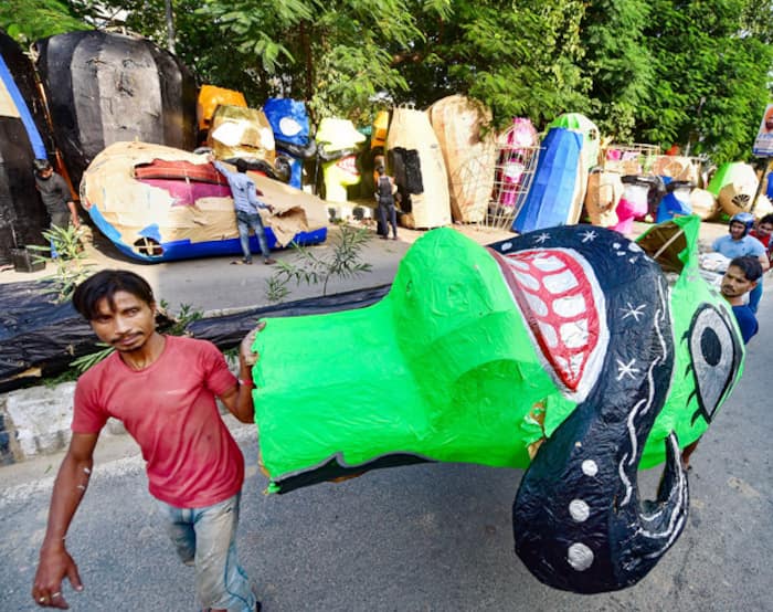 Dussehra 2019: India Prepares Different Types of Funny Ravan Effigies ...