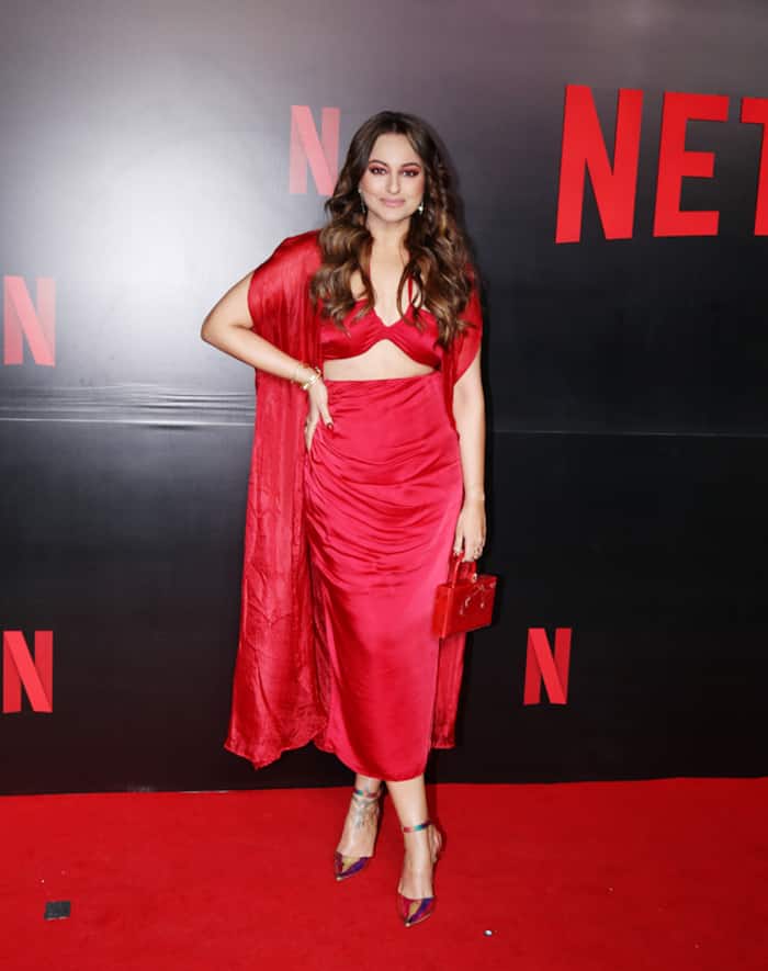 Sonakshi Sinha Looks Effortlessly Gorgeous in Hot Red Bralette, Skirt ...