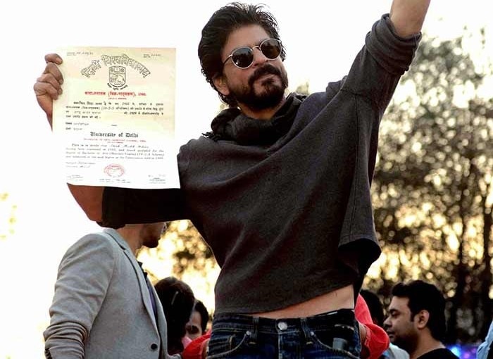 Shah Rukh Khan at Hans Raj college with his bachelors degree