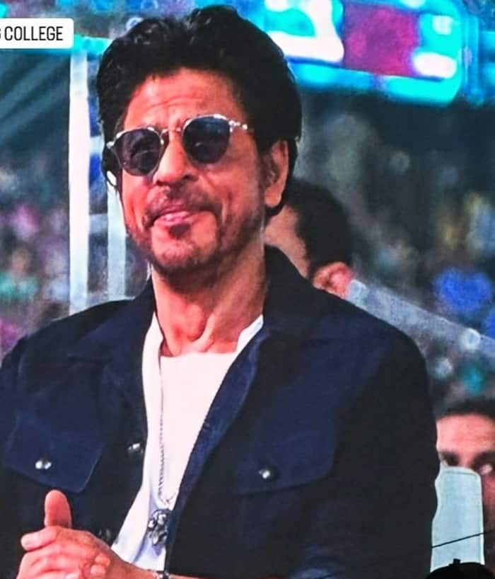 Shah Rukh Khan flaunts his dimple at Jawan's audio launch event