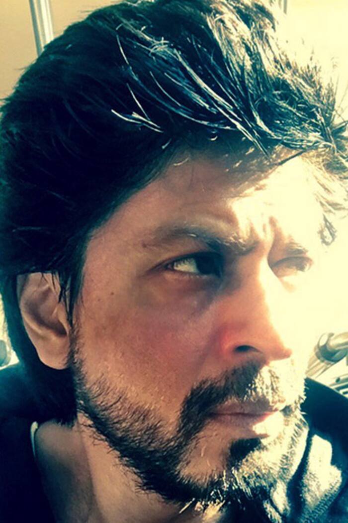 Shah Rukh Khan flaunts his new car BMW i8