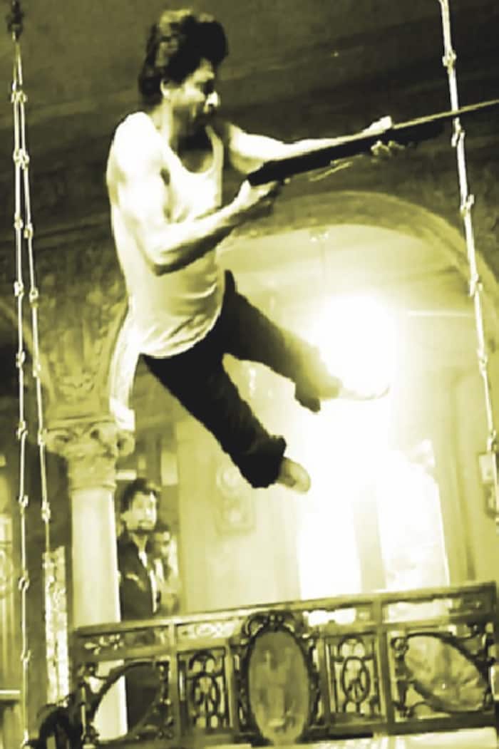 Raees first look photos