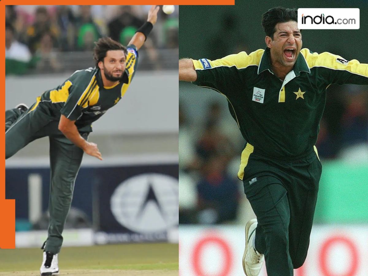 5 bowlers who took most wickets for Pakistan