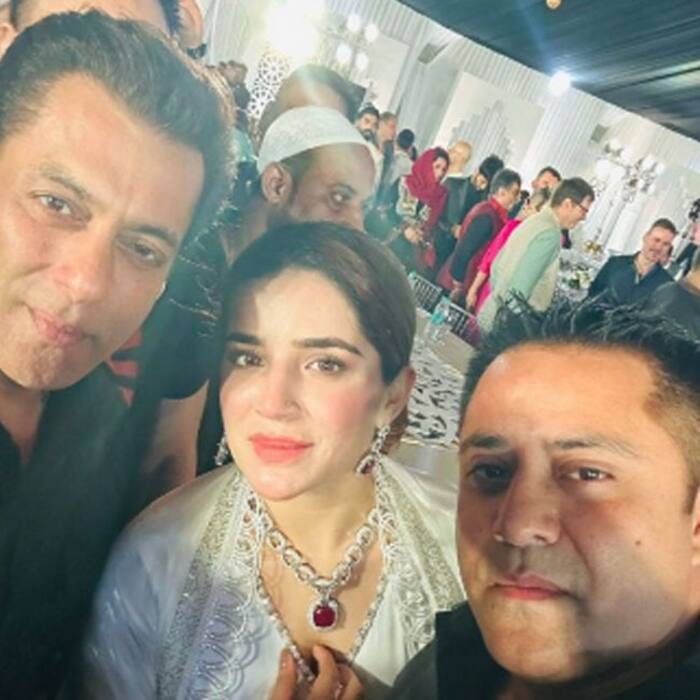 Salman Khan, Pooja Hegde, Shehnaaz Gill And Other B-Town Celebs Arrive at Baba Siddique's Iftar ...