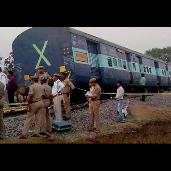 Kalindi Express derailment on Feb 20, 2017