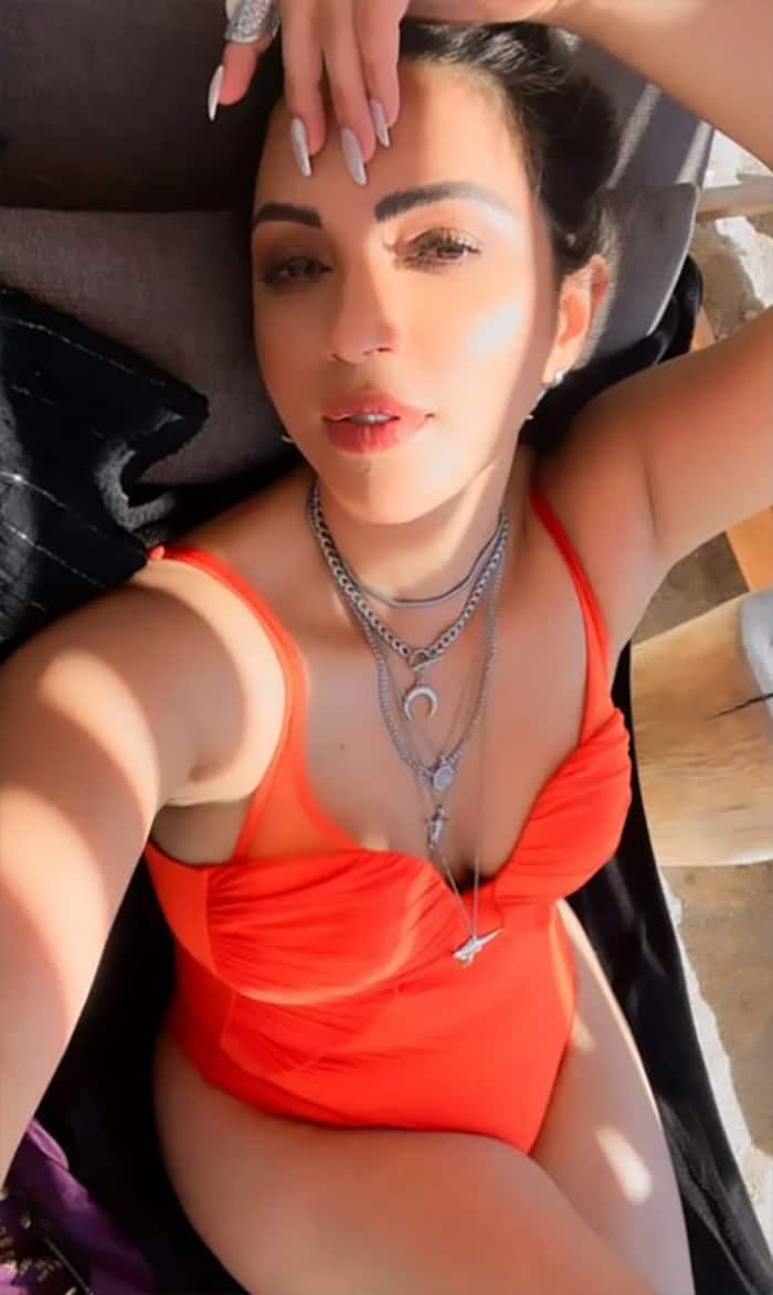 Shama Sikander Oozes Oomph in Smoking Hot Bikini at Vacation - See Viral Photos