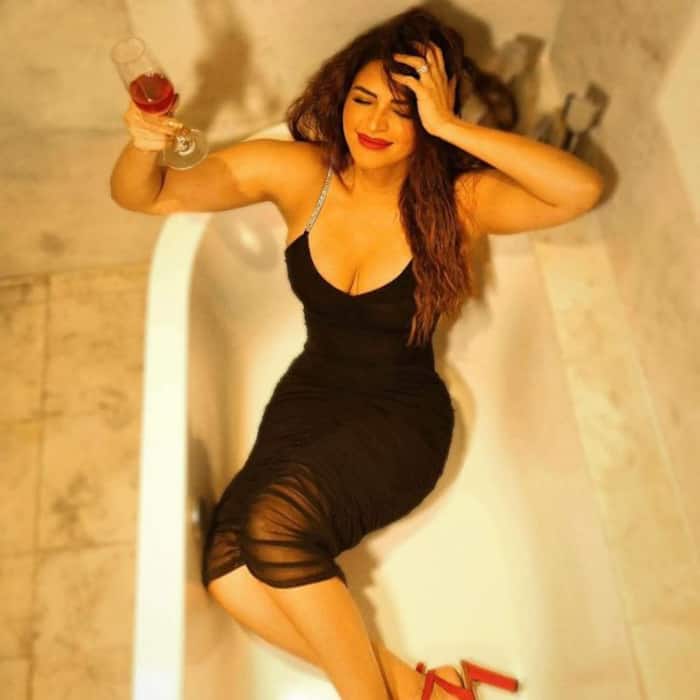 Shama Sikander-Inspired 8 Glamour Dresses For A Date Night