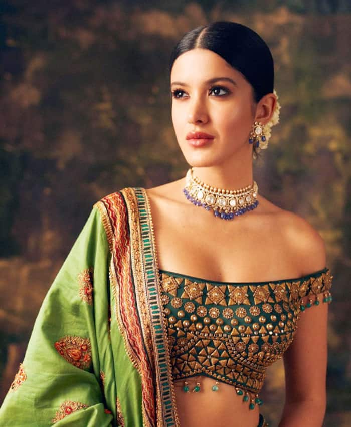 Shanaya Kapoor Wears The Most Stunning Green Lehenga Worth Rs 6,74,900 at Sonam Kapoor's Diwali ...
