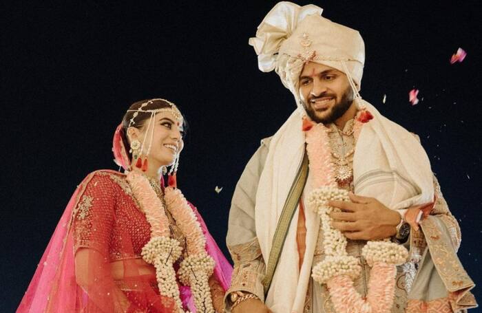 IN PICS | Shardul Thakur Gets Married To Mittali Parulkar In Glittering ...