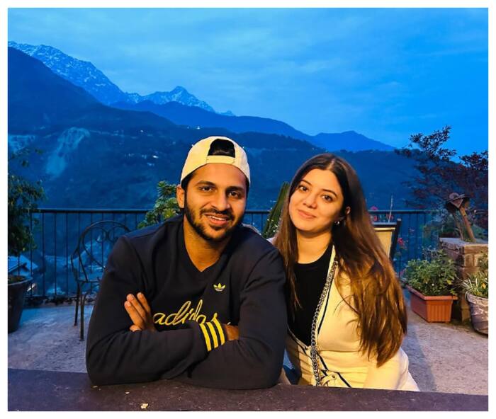 This star India cricketer's wife earns crores from..., she is married to...