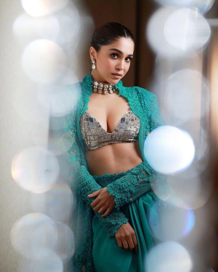 Sharvari Wagh Sets Temperature High as She Dazzles in Plunging Silver Bralette And Flowy Skirt ...