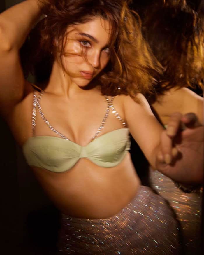 Sharvari Wagh Soars The Temperature in Sexy Green Bralette And Hot Pink Mini Skirt- PICS