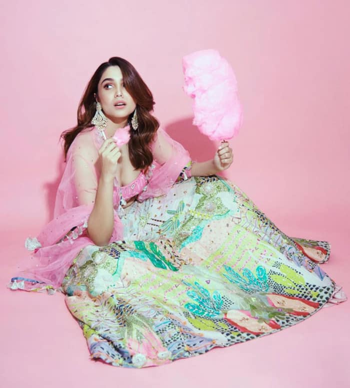 Sharvari Wagh Sizzles in Hot Pink Backless Blouse And Multi-Coloured ...