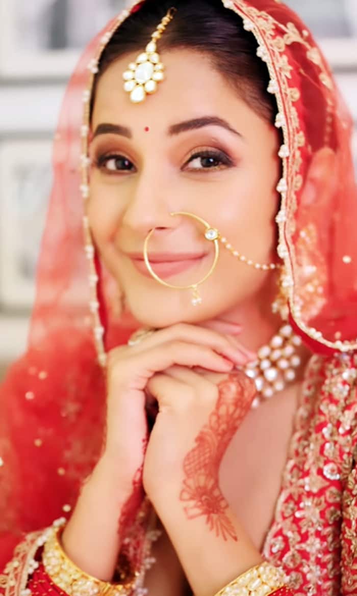 Shehnaaz Kaur Gill Stuns as 'Desi Girl' in Bridal Photoshoot, Pics