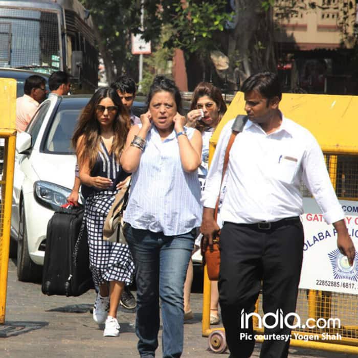 PHOTOS: Suhana Khan, Gauri Khan leave for Alibaug for Shah Rukh Khan’s ...