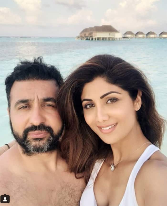 Shilpa Shetty flaunts her curves in bikini during family vacation in ...