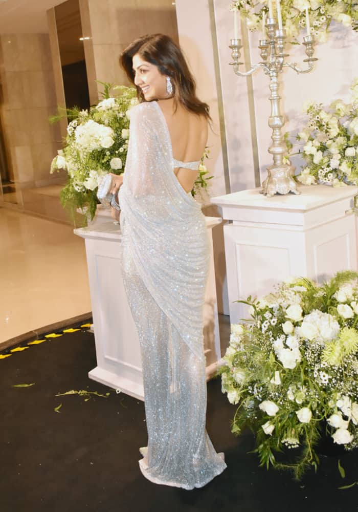 Shilpa Shetty Sparkles Like a Desi Diva in Shimmery Embellished Saree ...