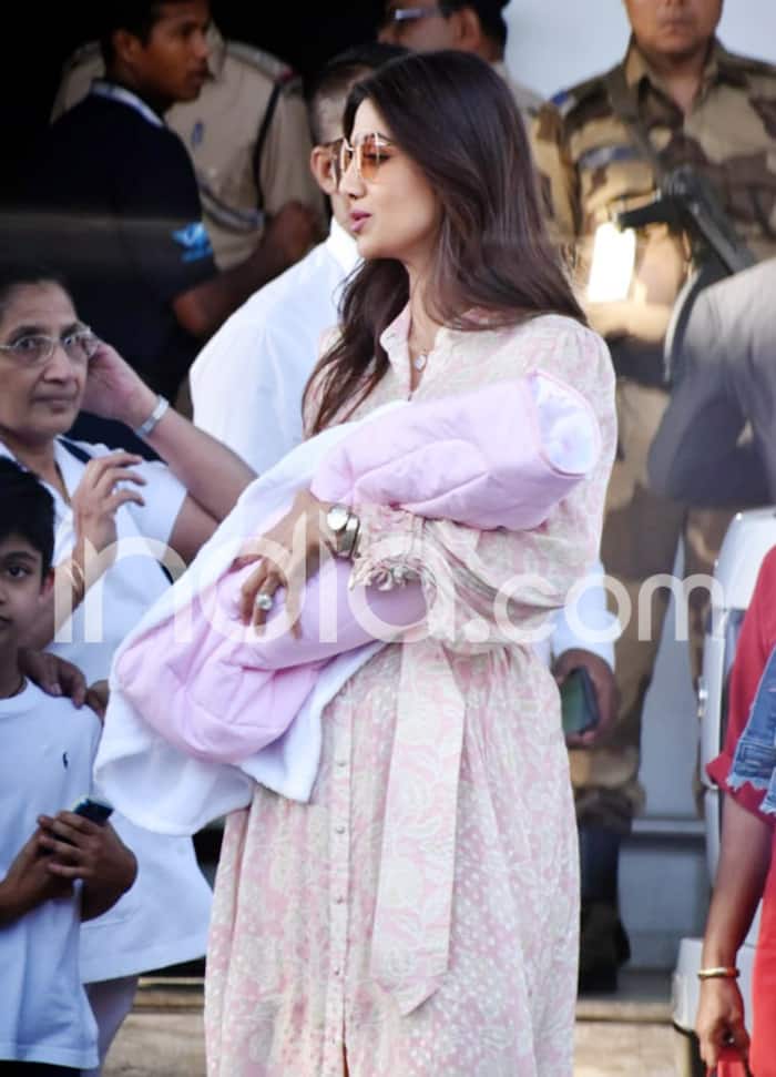 Shilpa Shetty Kundra, Raj Kundra Beam With Happiness as They Take Their ...