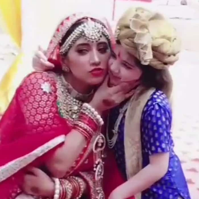 'Yeh Rishta Kya Kehlata Hai' Actor Shivangi Joshi's Mushy And Full ...