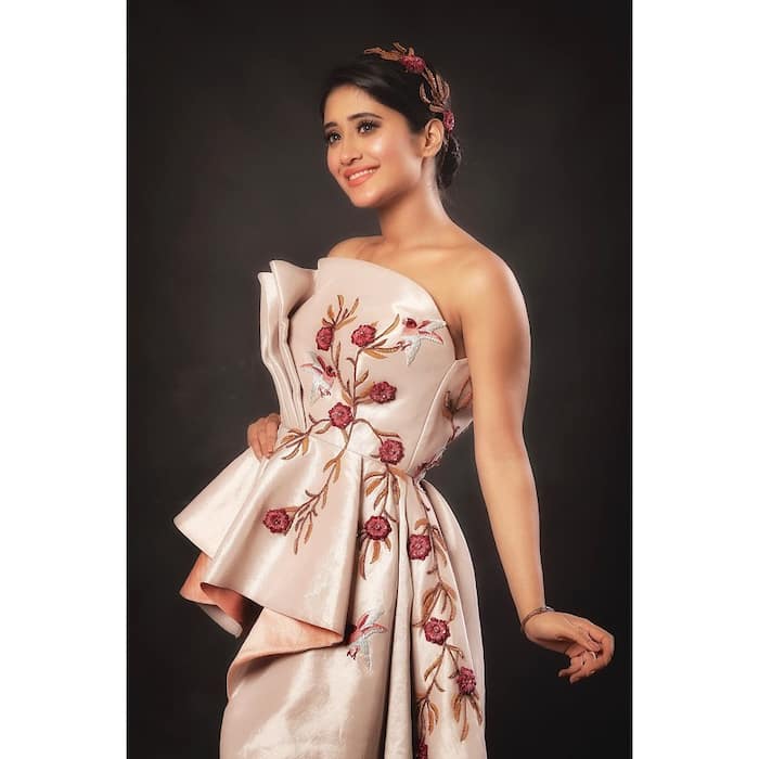 Shivangi Joshi’s Best Looks That Proves She is a Fashion Diva