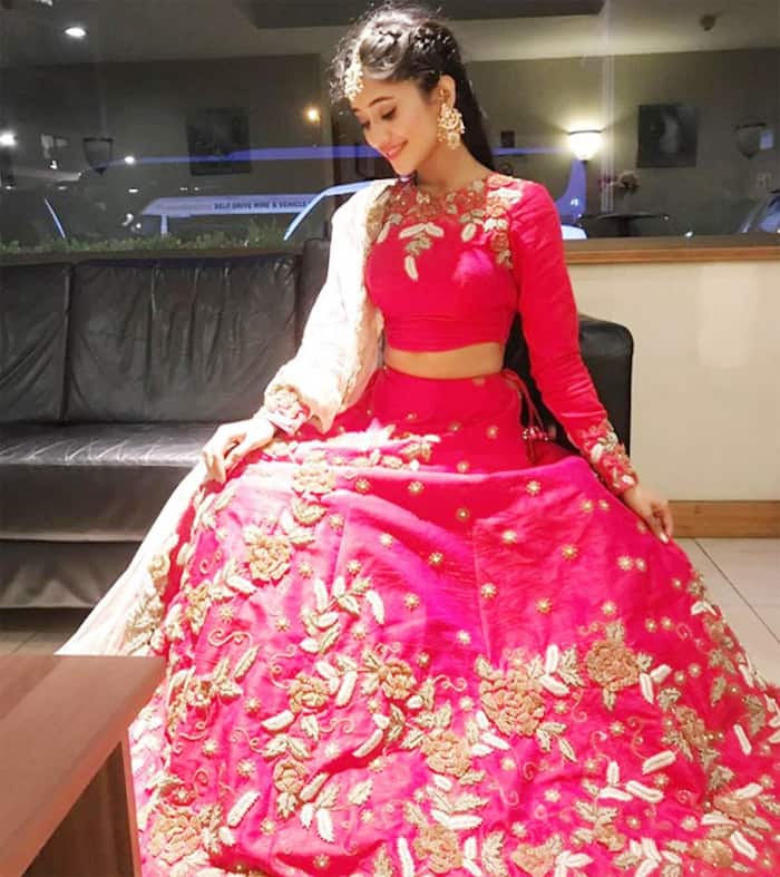 Shivangi Joshi Leaves Netizens Drool Over Her Pictures