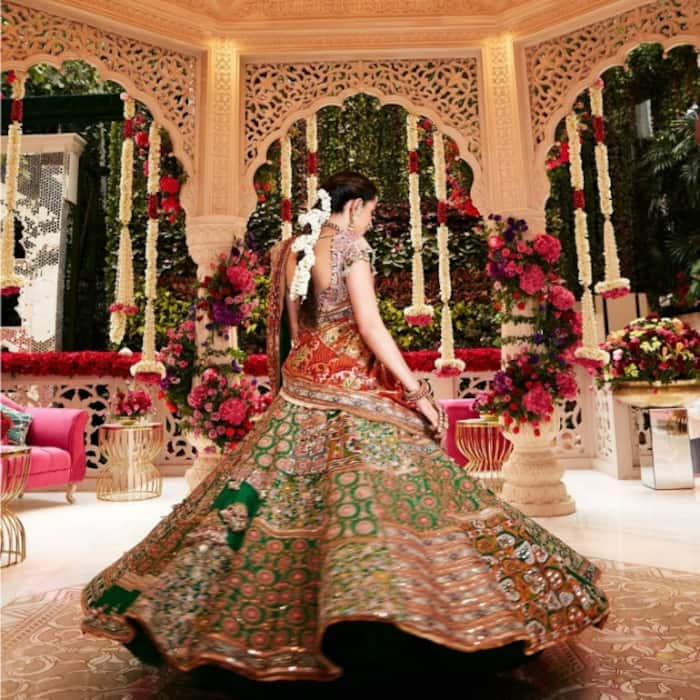 Shloka Ambani Makes Aakash Fall in Love With Her All Over Again in ...