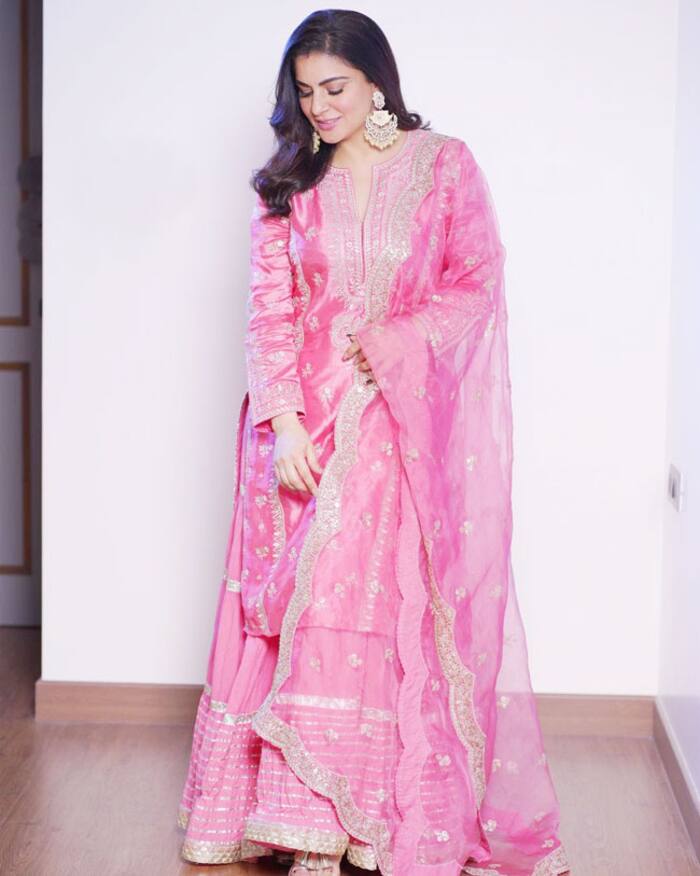 Shraddha Arya is a Delight in Pink Ethnic Wear - See Mesmerising Pics