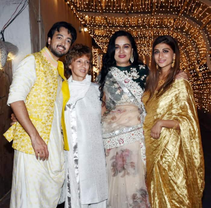 Shraddha Kapoor-Rohan Shrestha Deck up For Shaza Morani-Priyaank Sharma ...