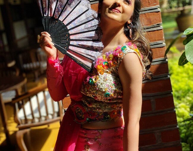 Shrenu Parikh Looks Drop dead Gorgeous
