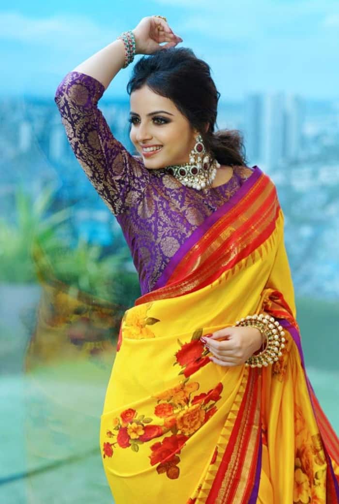 Shrenu Parikh wears a silk saree in new photoshoot