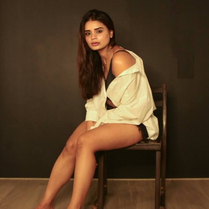 Meet star India cricketer's sister who made Bollywood debut with item song, her name is ...