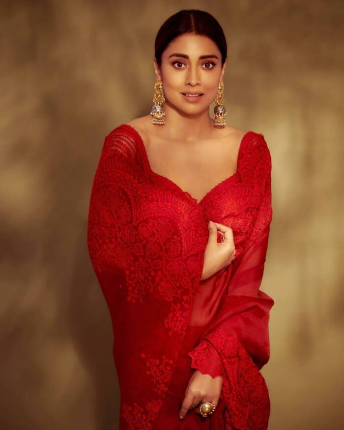 Shriya Saran Exudes Elegance in Red-Hot Saree Avatar - See Viral Photos
